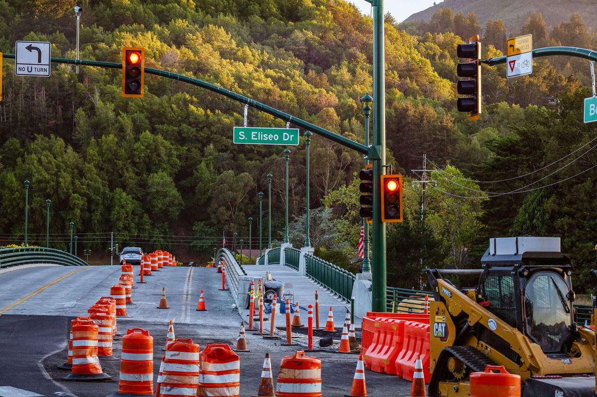 Highway Work Zone Safety: New Federal Rules in 2026 | Buildermuse
