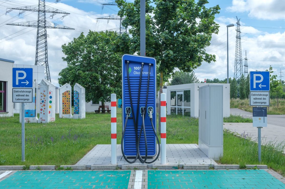 Public EV Charging Construction: Federal vs State Funding 2026 ...